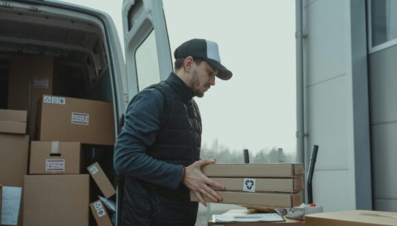 Van Tracking | GPS trackers for vans - Ruptela